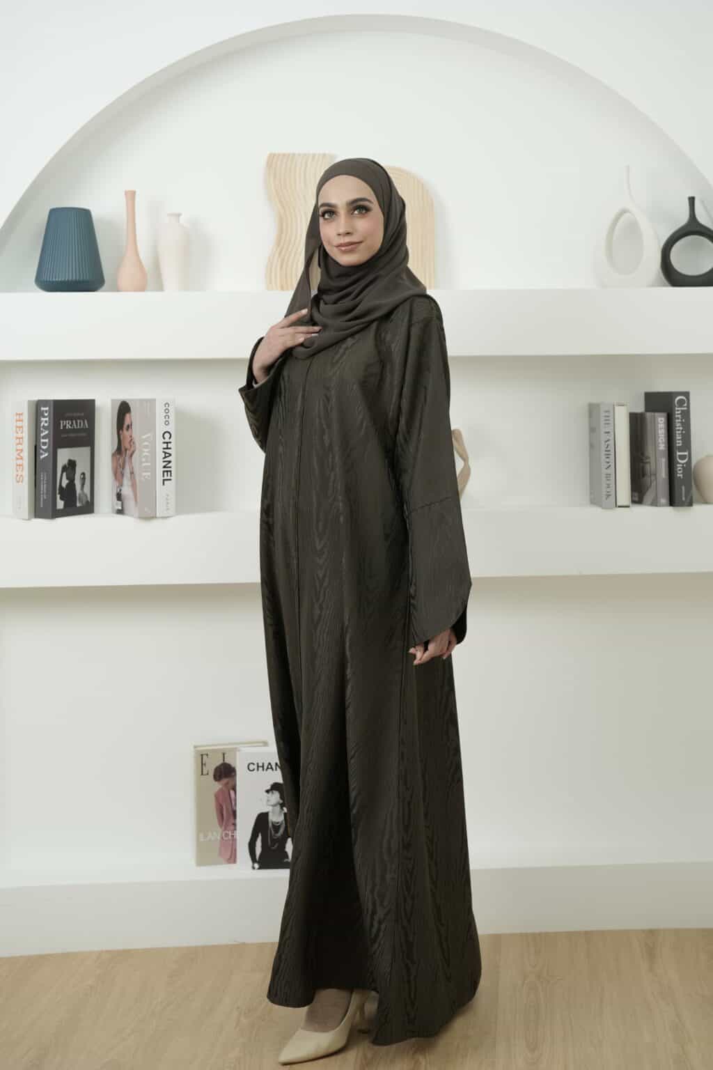 Iklee Abaya (Wood Brown) - BYSARA.MY